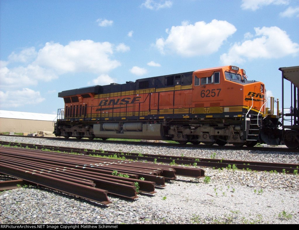 BNSF 6257 - DPU